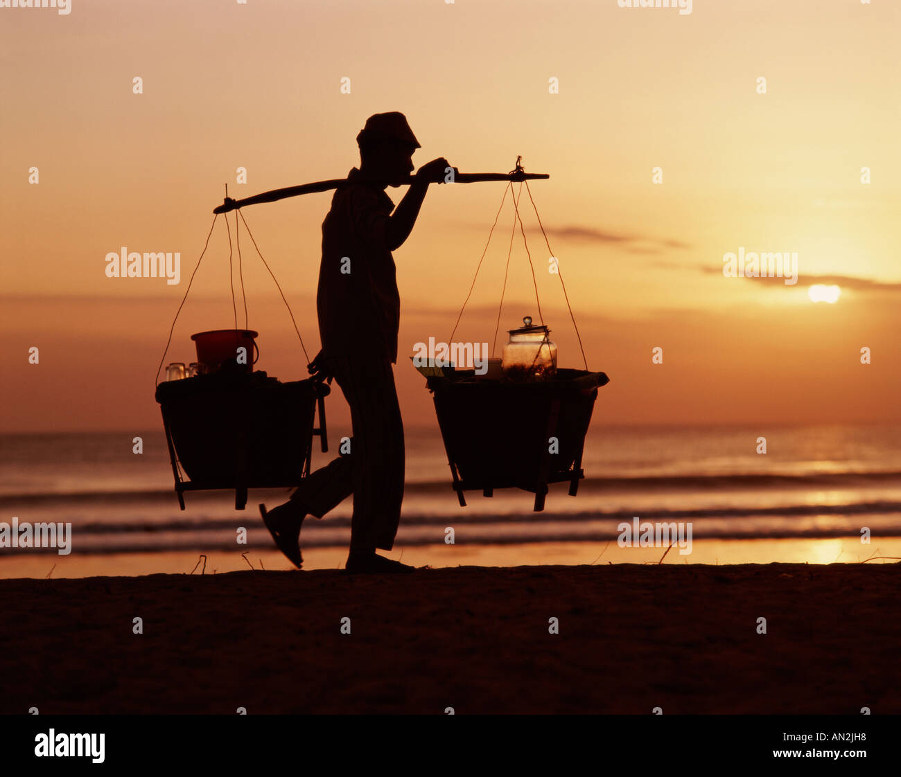 Kuta Beach / Local Vendor / Sunset, Bali, Indonesia Stock Photo - Alamy