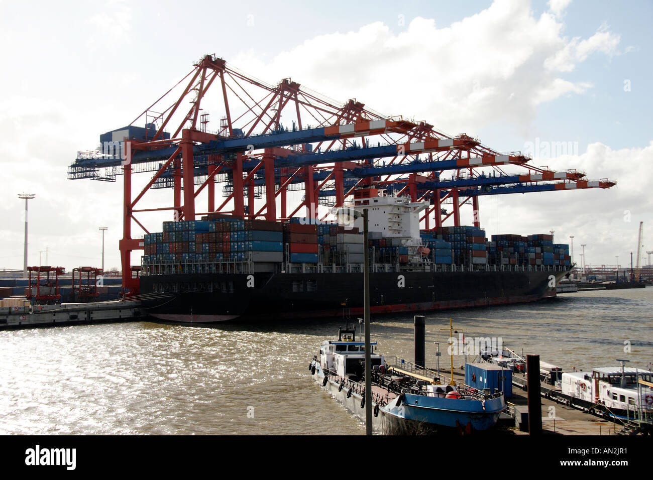 Container Terminal Hamburg Harbor is one of the most modern container ...