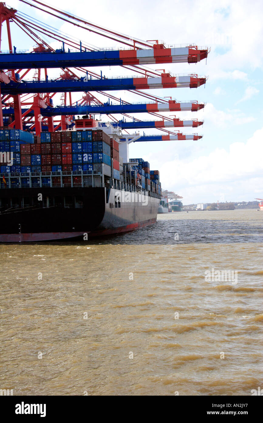 Container Terminal Hamburg Harbor is one of the most modern container ...