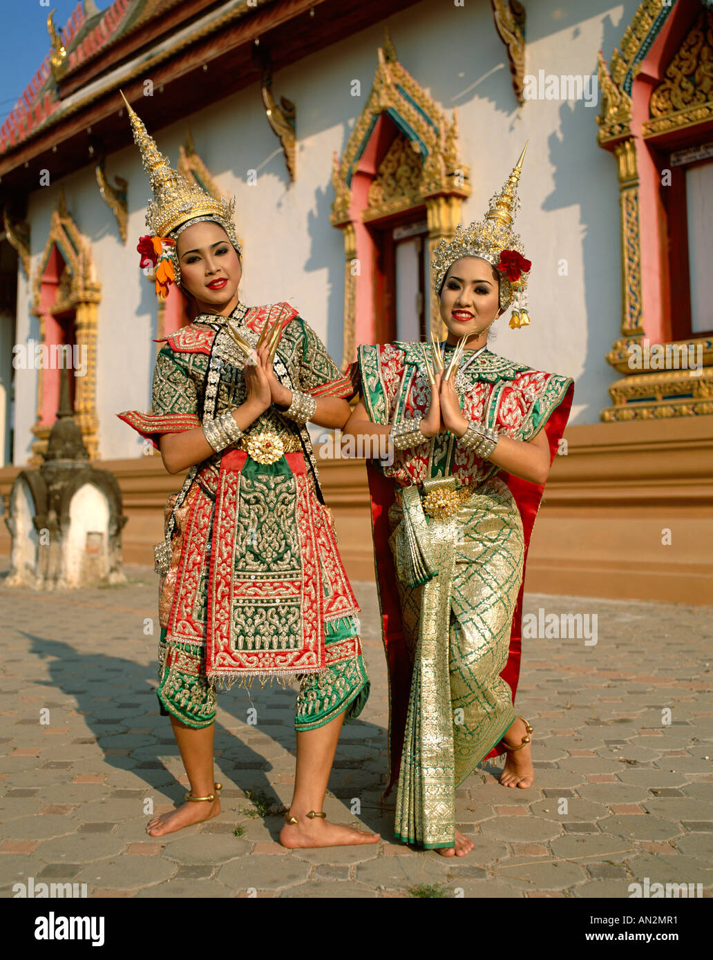 Girls Dressed in Traditional Dancing Costume, Sukhothai, Thailand Stock ...