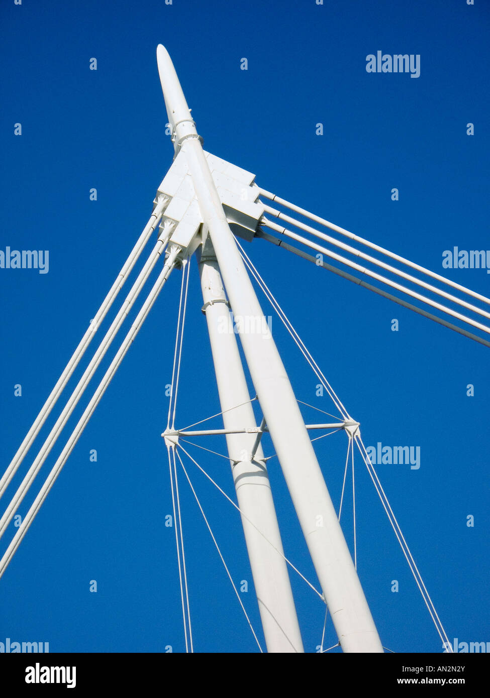 detail view of cable stay roof supports of the Millennium Stadium Stock ...
