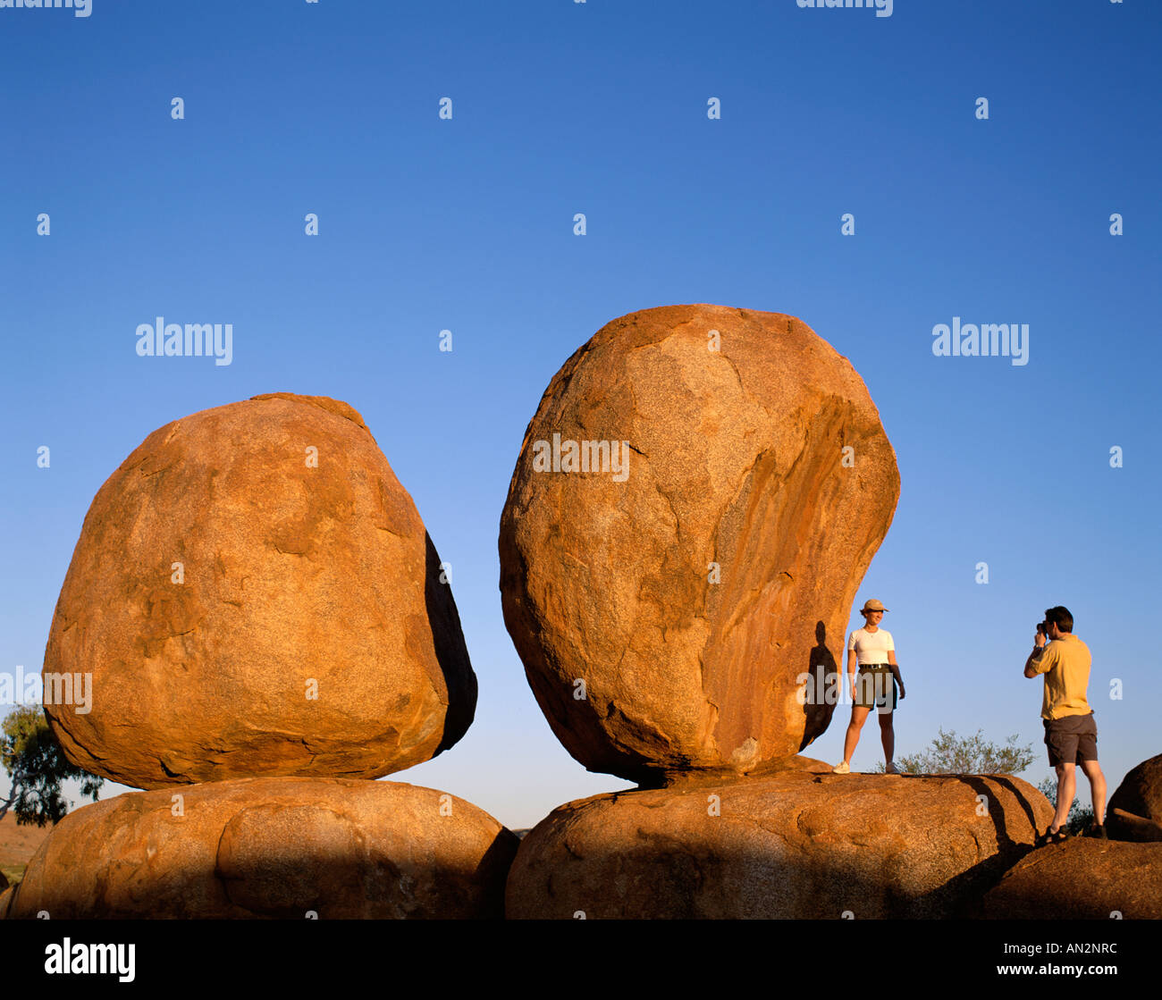 Devils Marbles / Tourist Couple Taking Photos, Northern Territory ...