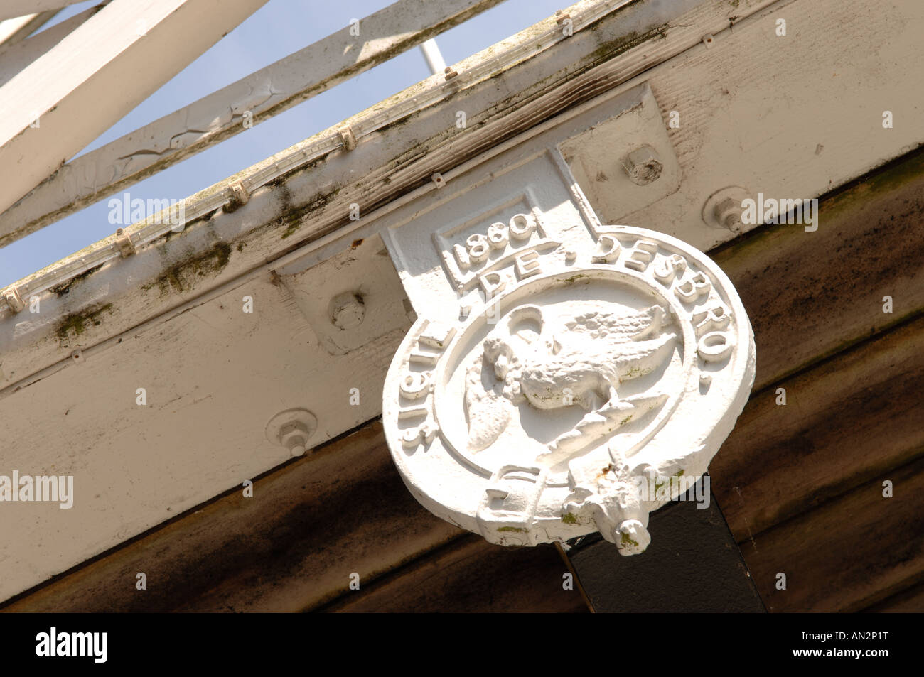 Marlow bridge emblem Stock Photo - Alamy