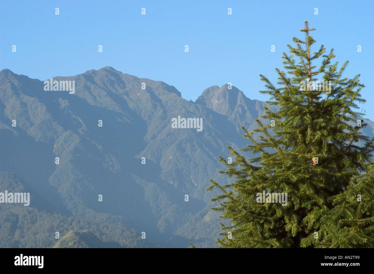Mount Fansipan Sapa Northern Vietnam Stock Photo - Alamy