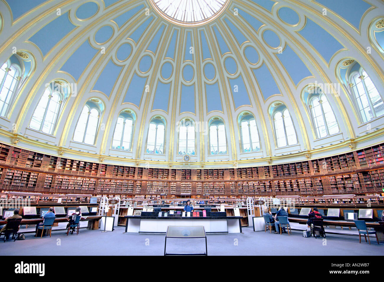 British library interior reading room hi-res stock photography and ...