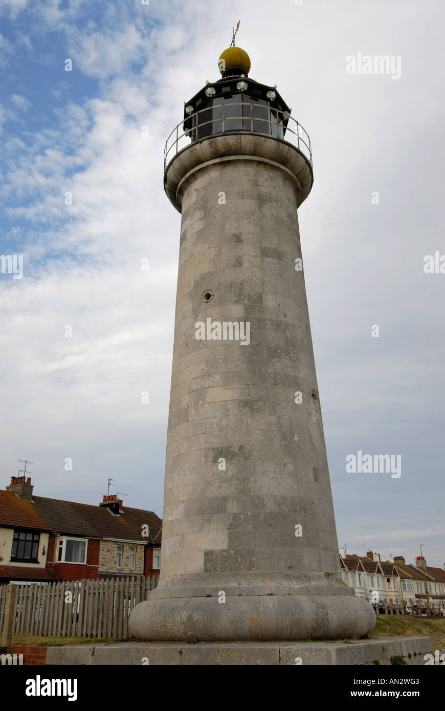 Shoreham beach shell hi-res stock photography and images - Alamy