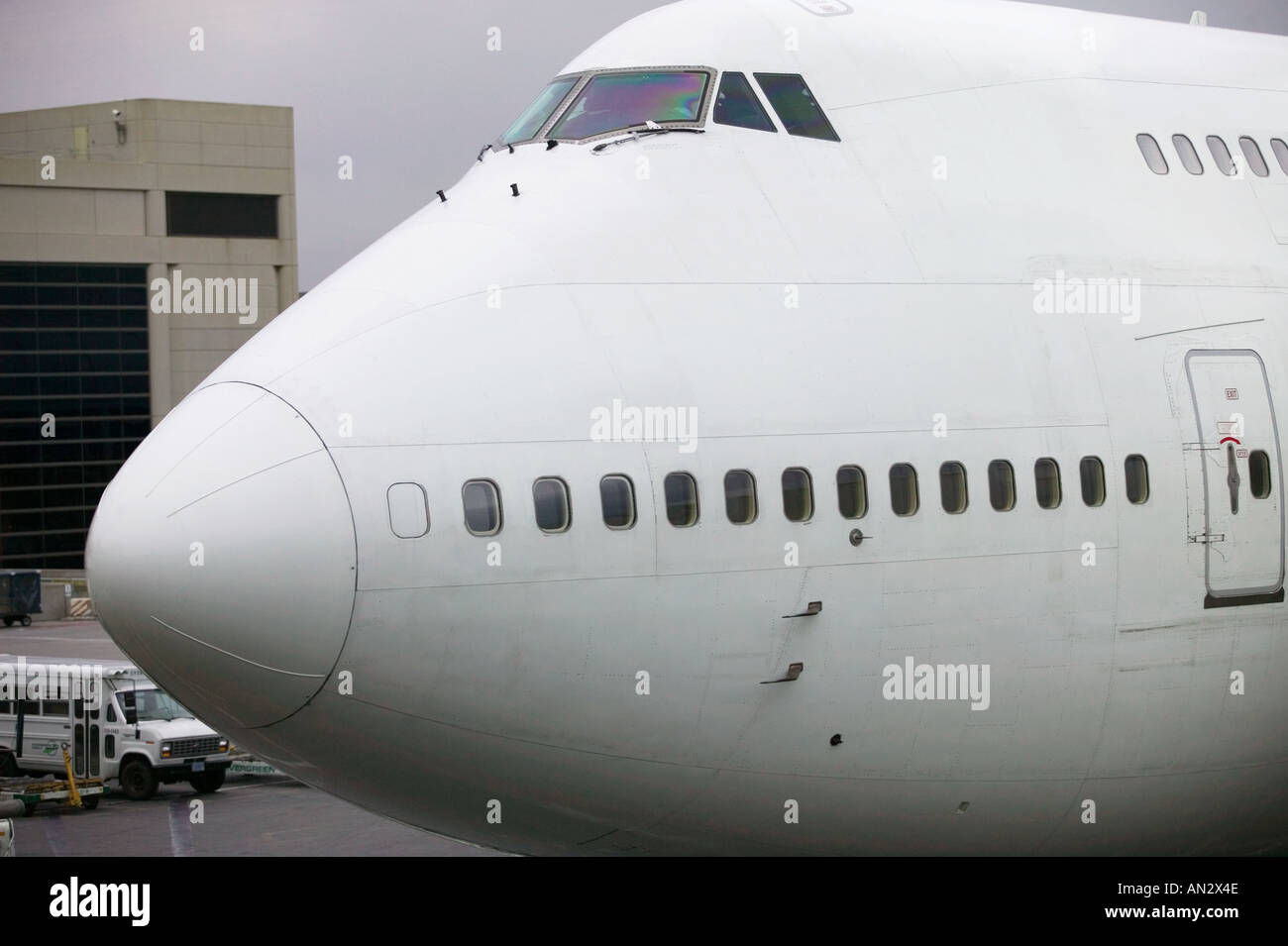 Jumbo Jet, 747, on tarmac at Airport Stock Photo - Alamy