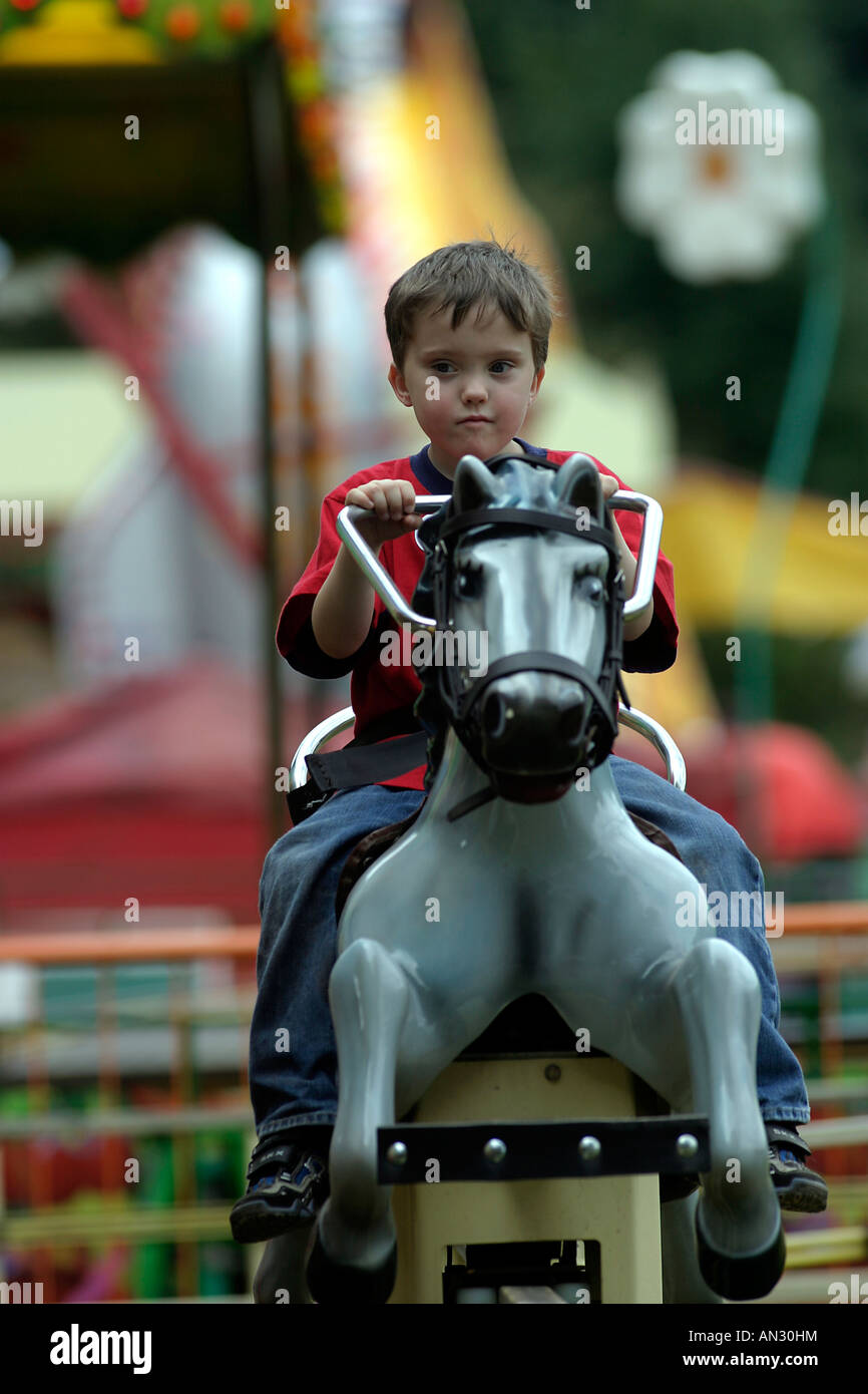 Fairground child hi-res stock photography and images - Alamy