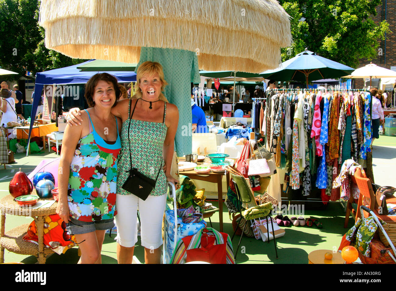 Stall holders at an outdoor Market in Manly Australia Stock Photo - Alamy