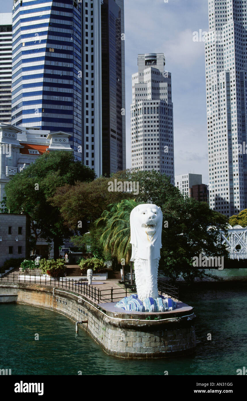Merlion Statue, symbol of Singapore Stock Photo - Alamy