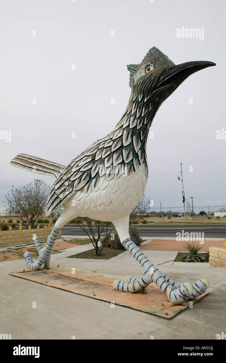 USA, TEXAS, West Texas, Fort Stockton: Paisano Pete, World's Largest ...