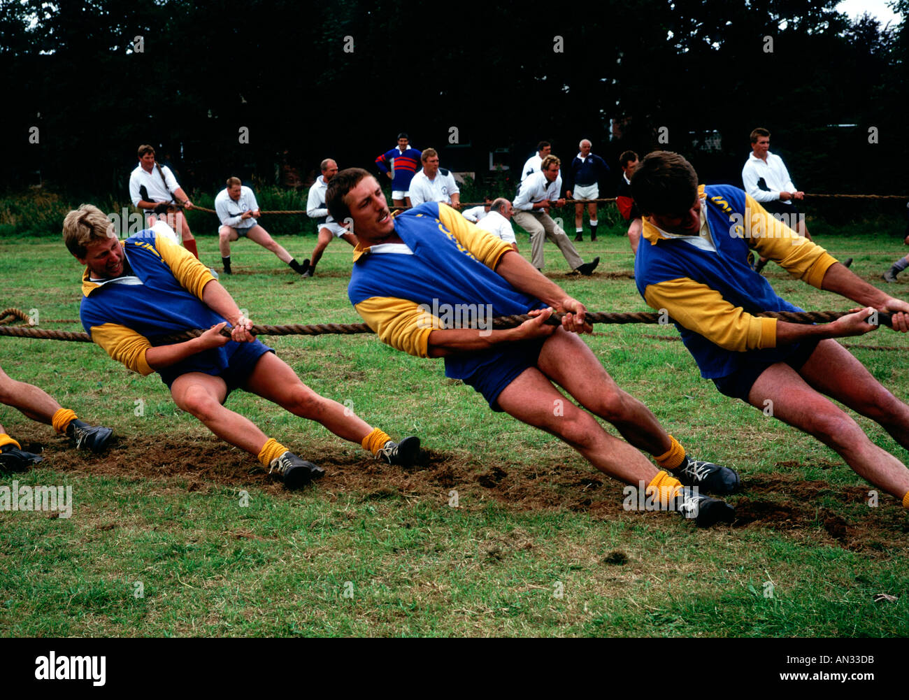 Tug of war competition Stock Photo - Alamy