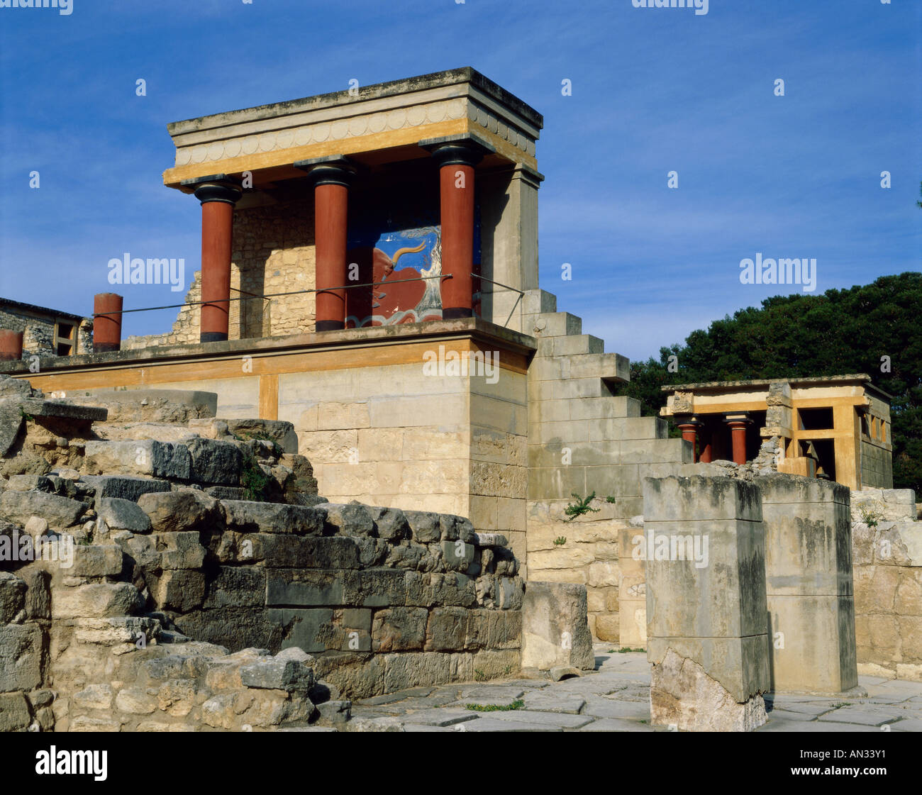 Knosos / Royal Minoan Palace / South Propylon Pillared Gateway, Crete ...