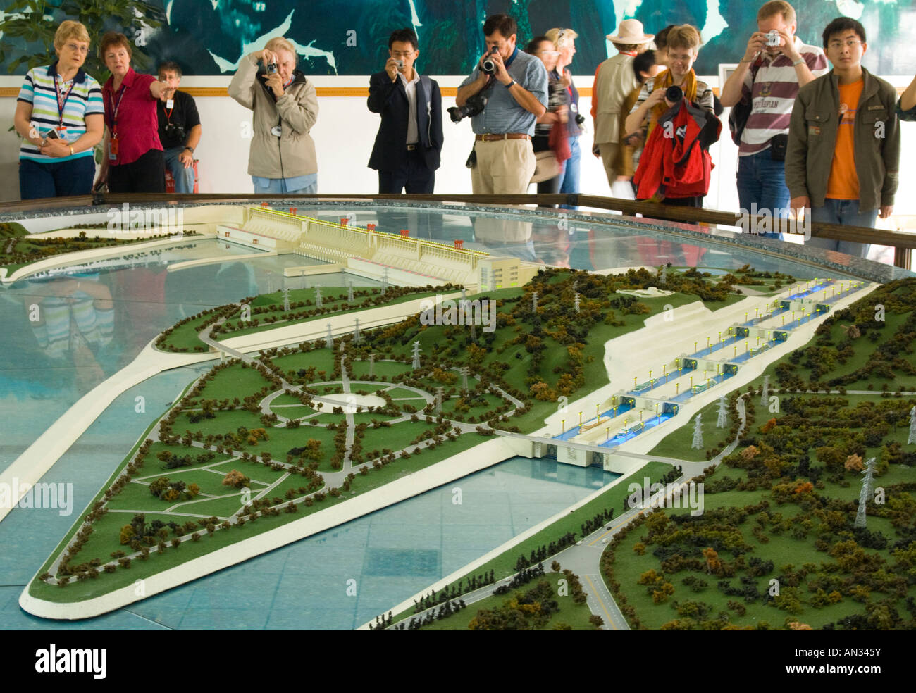 River engineering model hi-res stock photography and images - Alamy