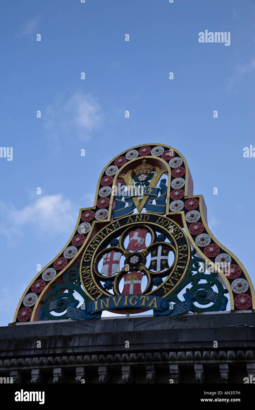 Crest of london chatham dover railway hi-res stock photography and ...