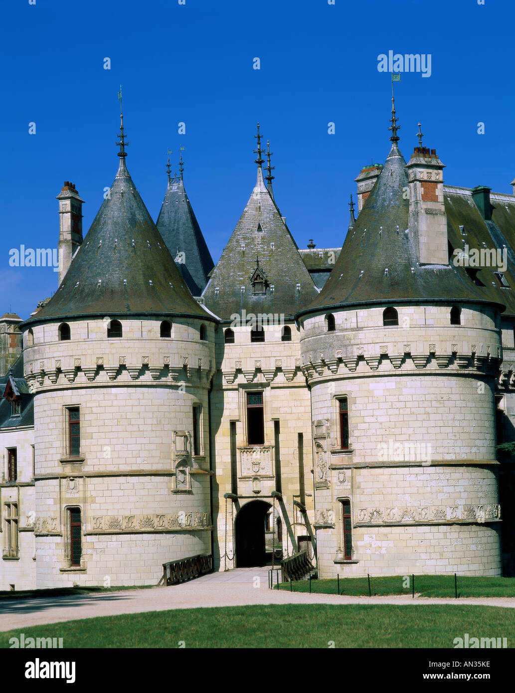 Chaumont castle france hi-res stock photography and images - Alamy