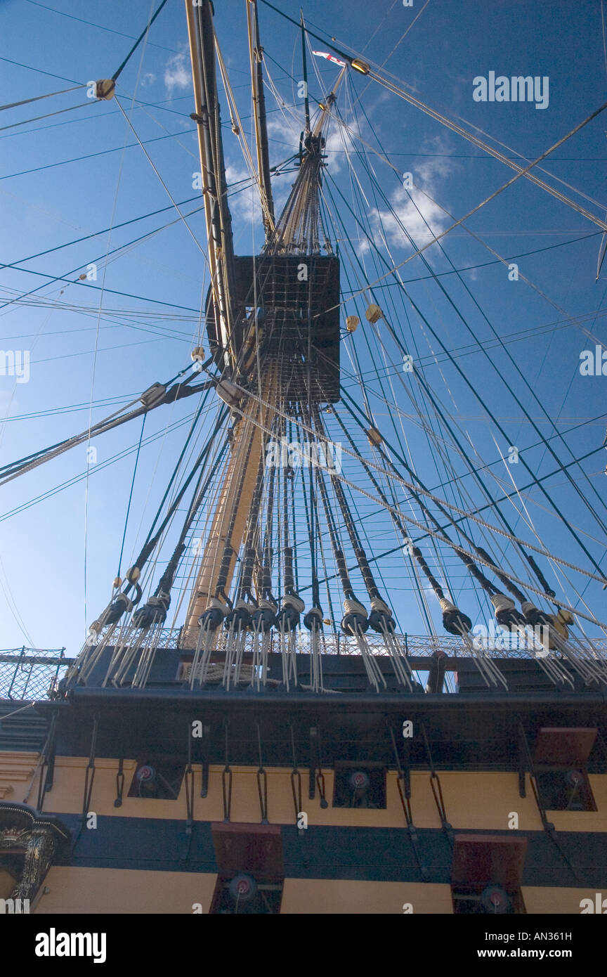 Mast rigging hms victory hi-res stock photography and images - Alamy