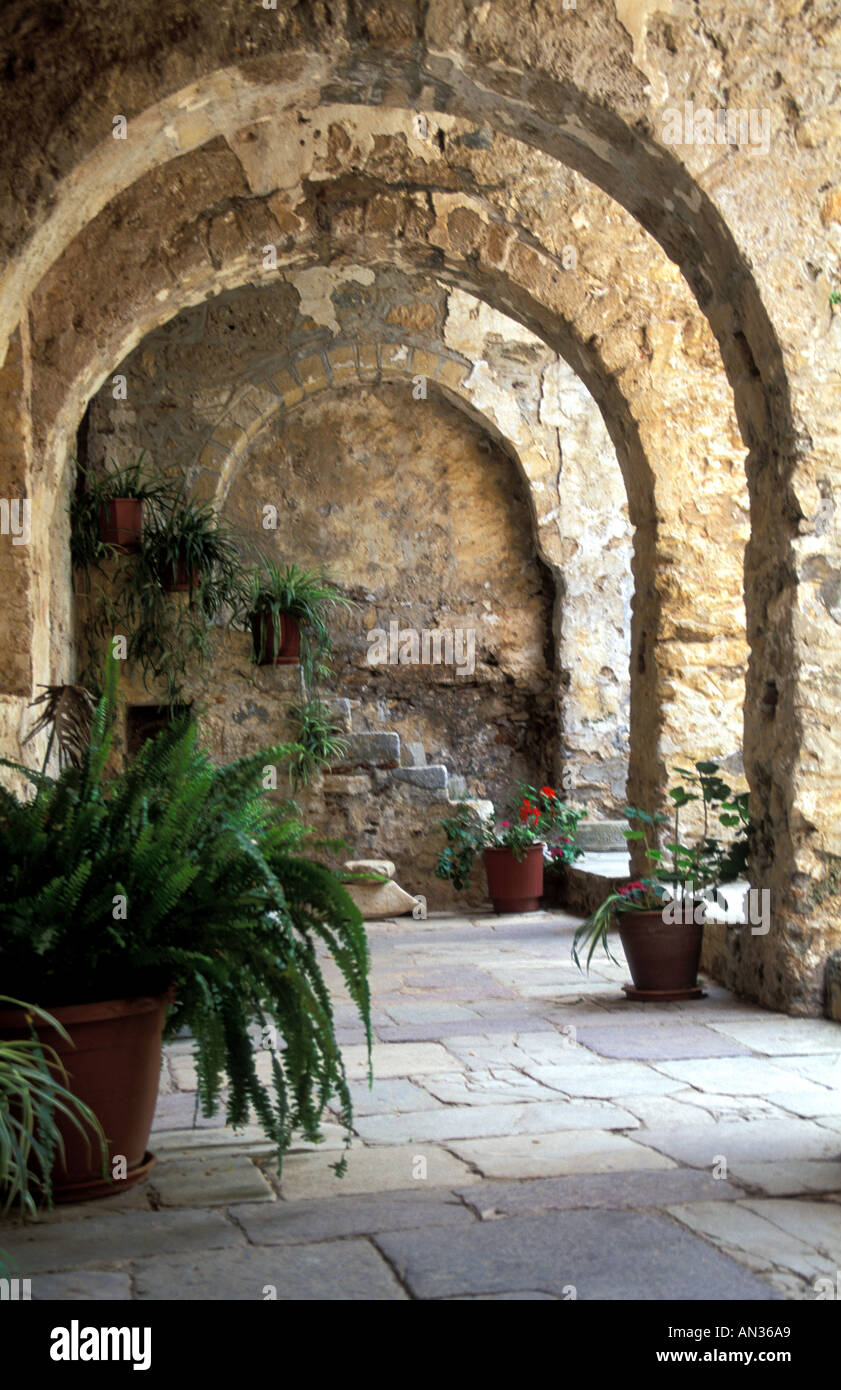 Exo narthex of the Metropolis of Mystras Stock Photo - Alamy