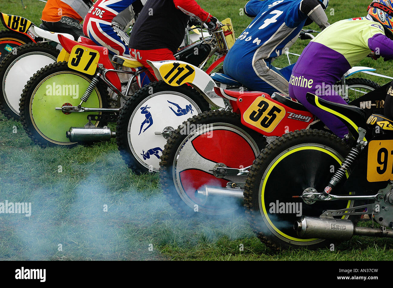 Grass track racing hi-res stock photography and images - Alamy