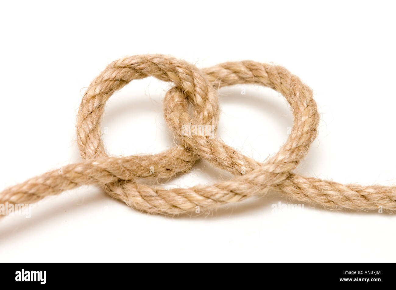 detail of simple knot on natural rope Stock Photo - Alamy