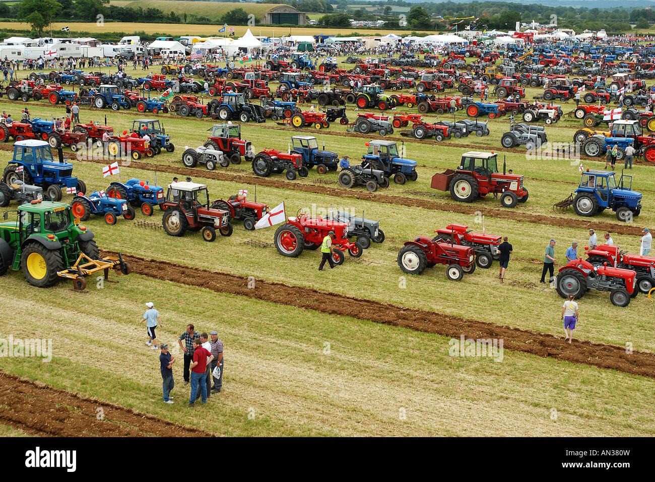 pic martin phelps 25 06 06 hullavington tractor challenge 2 000 odd ...