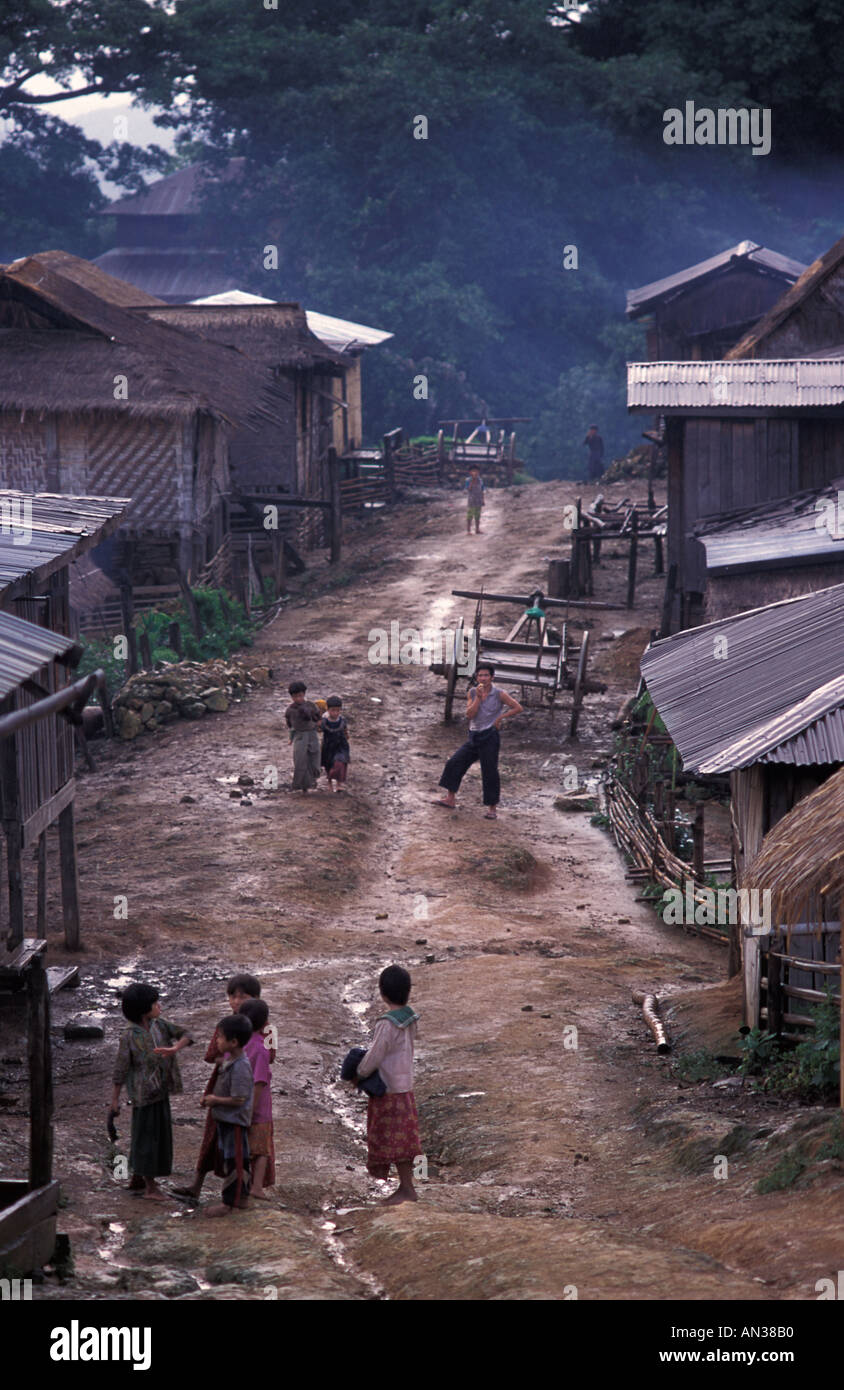 Nyaung Gone village nr Kalaw Shan State Trekking out of Kalaw Burma ...