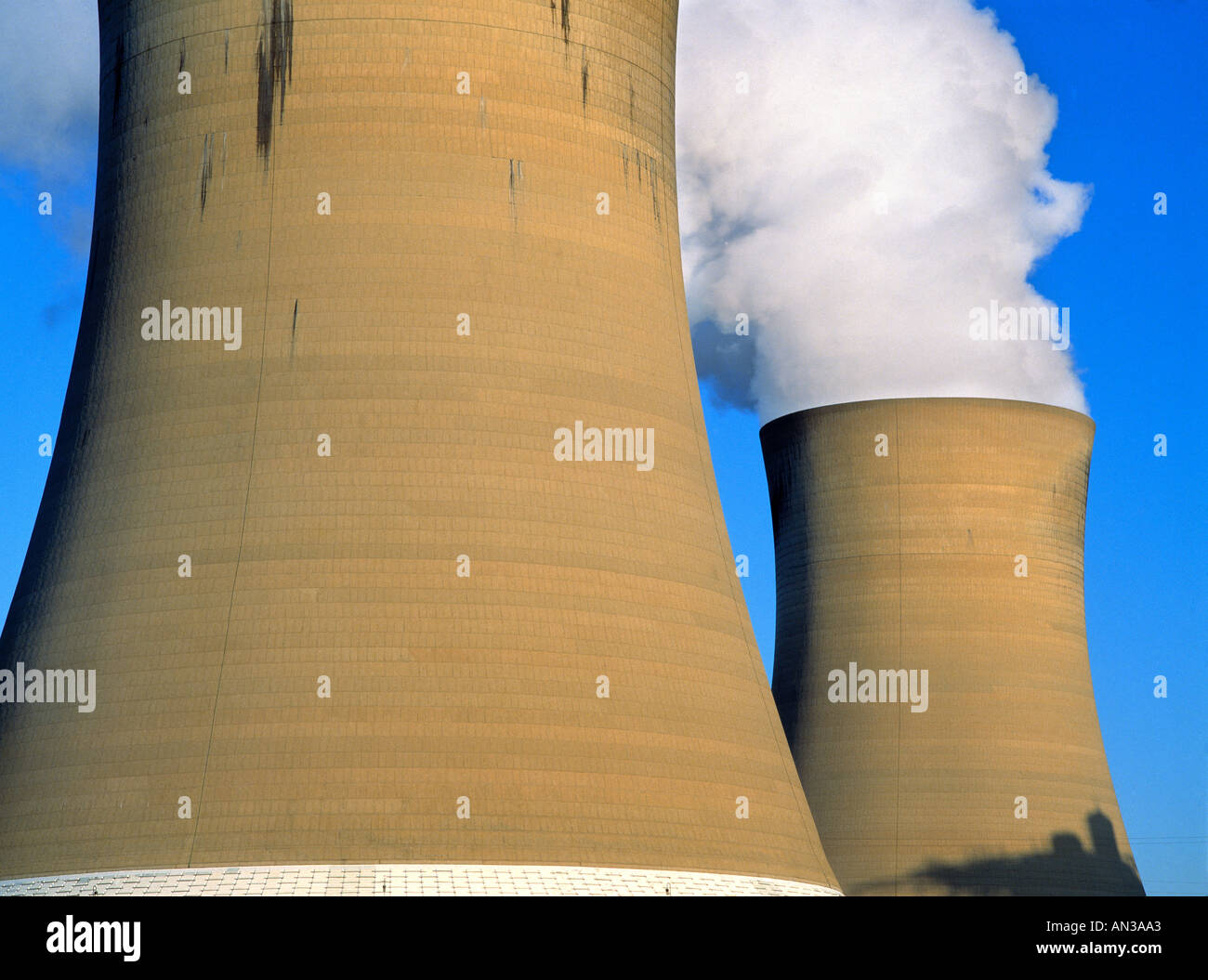 Nuclear electricity hi-res stock photography and images - Alamy