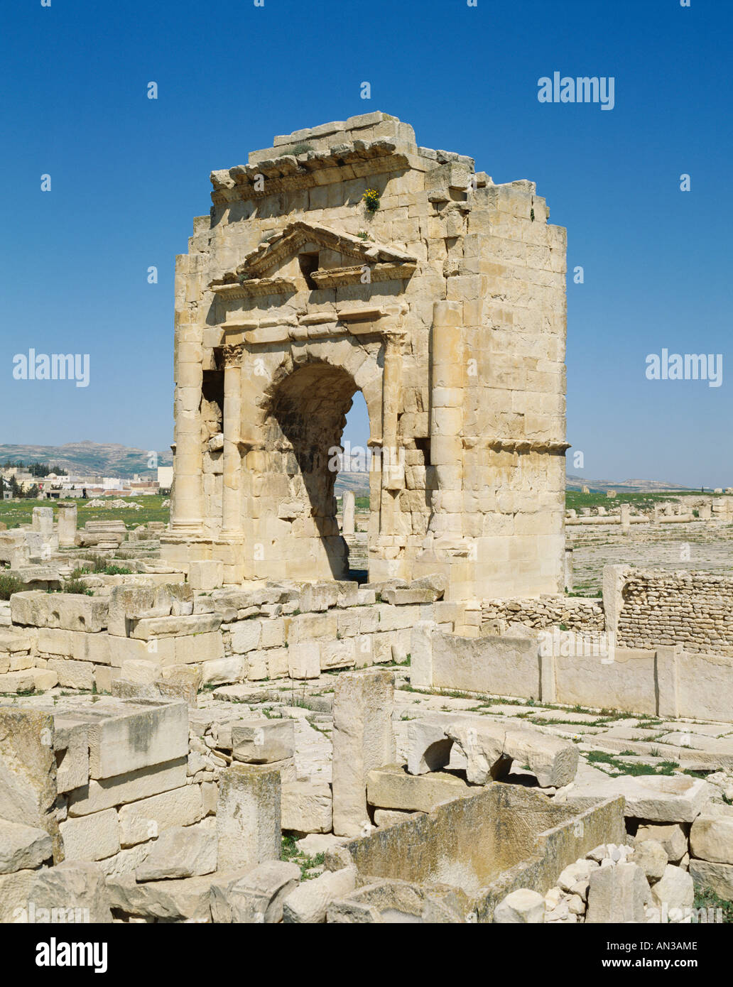 Trajans arch hi-res stock photography and images - Alamy