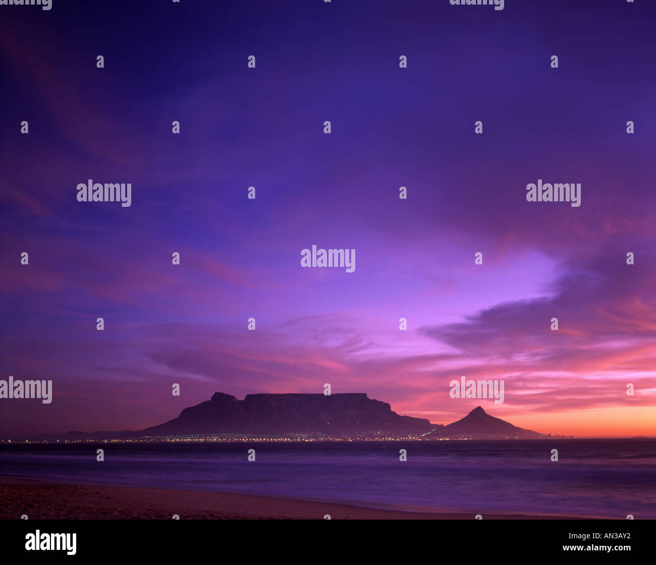 Table Mountain / Sunset, Cape Town, South Africa Stock Photo - Alamy