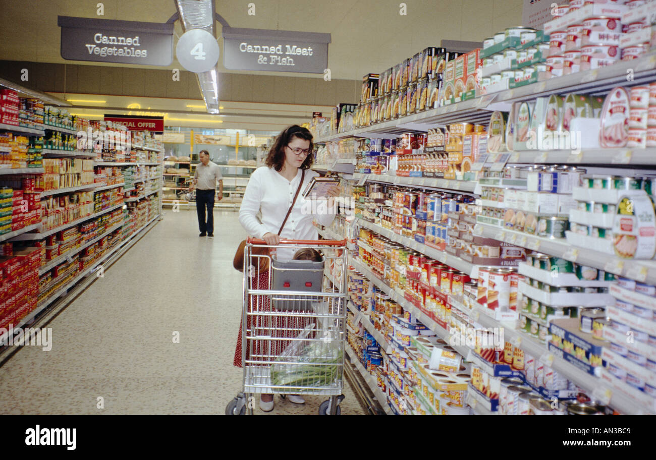 Tesco trolley hi-res stock photography and images - Alamy