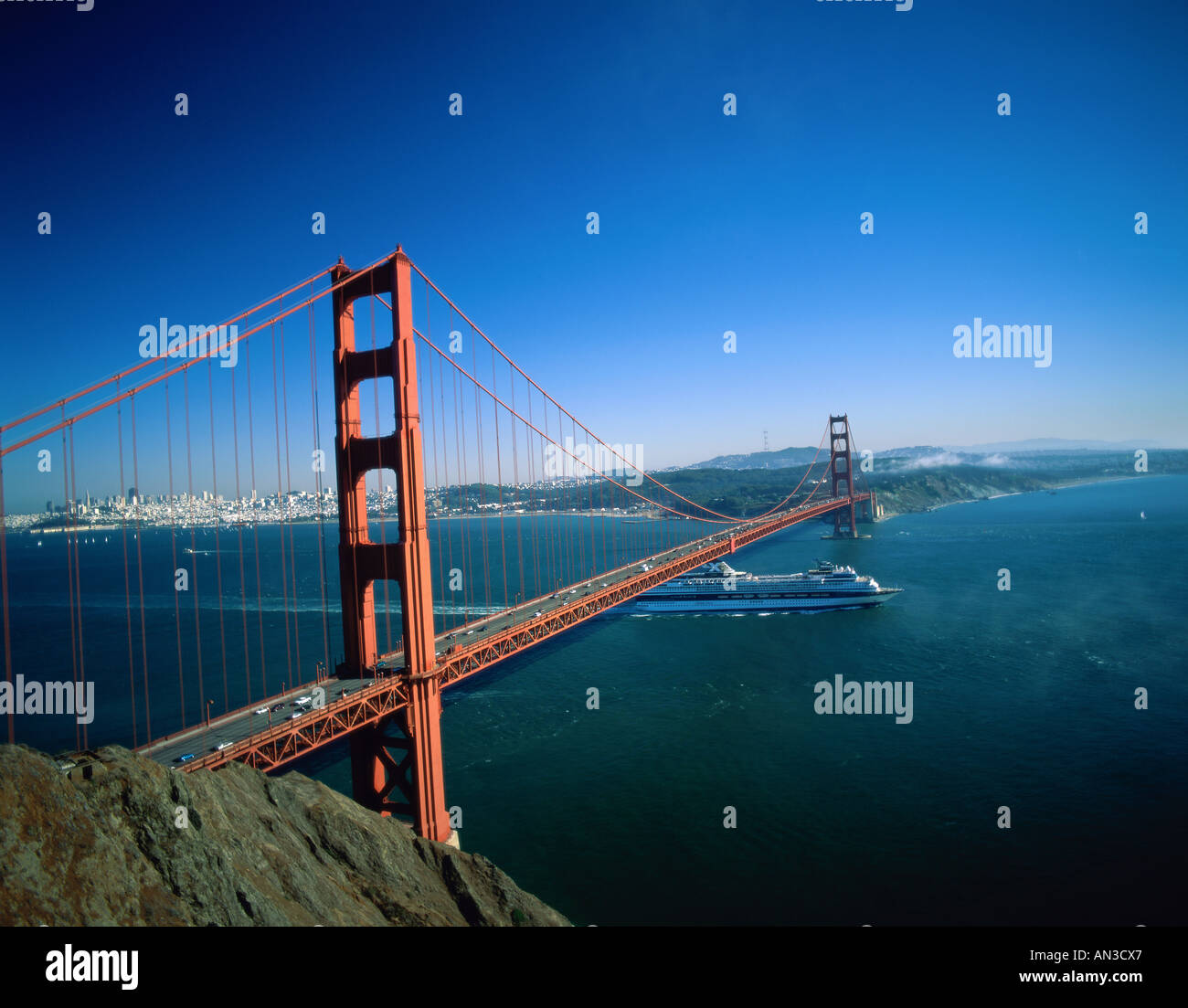 Golden Gate Bridge & Cruise Ship, San Francisco, California, USA Stock ...