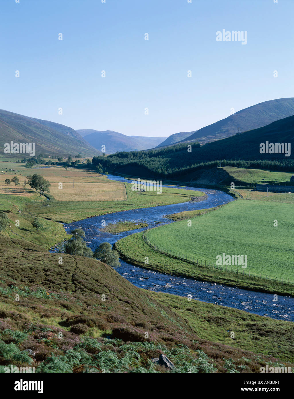 Clunie water braemar hi-res stock photography and images - Alamy