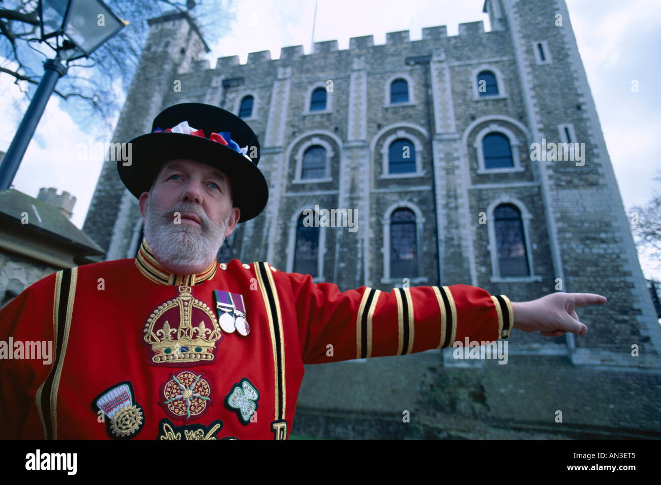 Tower of London / Beefeater, London, England Stock Photo - Alamy