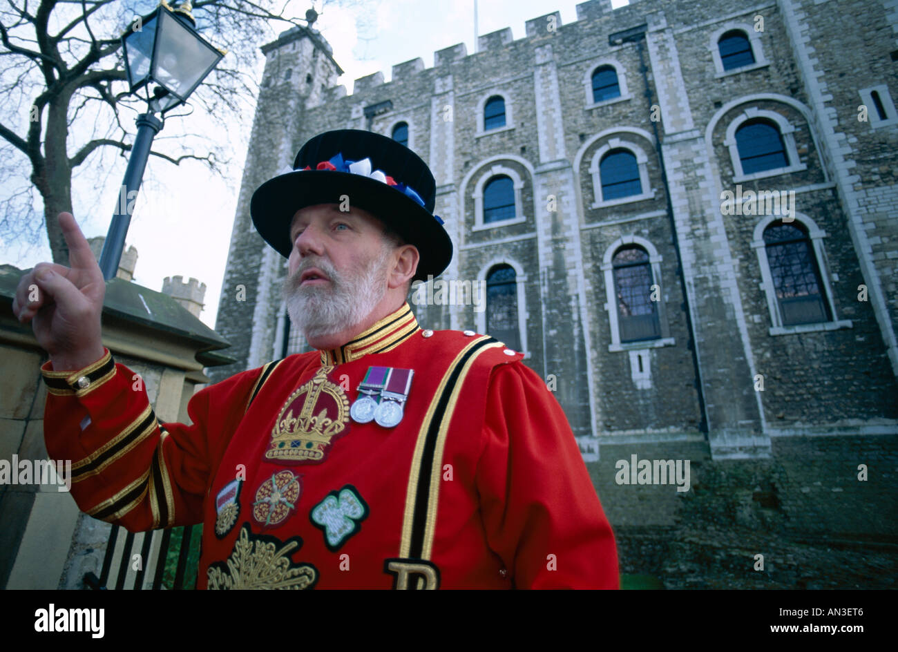 Tower of London / Beefeater, London, England Stock Photo - Alamy