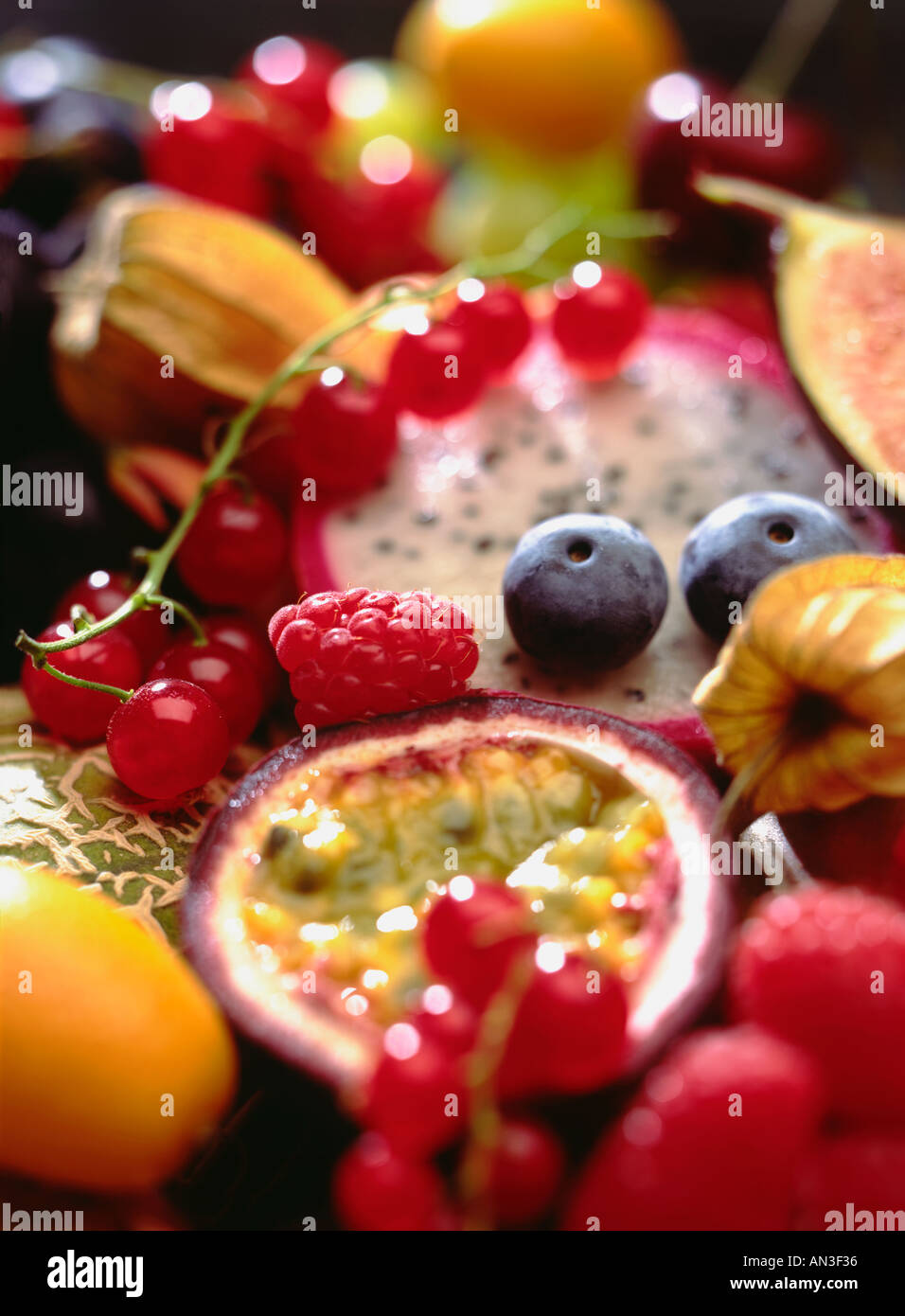 Selection fresh passion fruits hi-res stock photography and images - Alamy