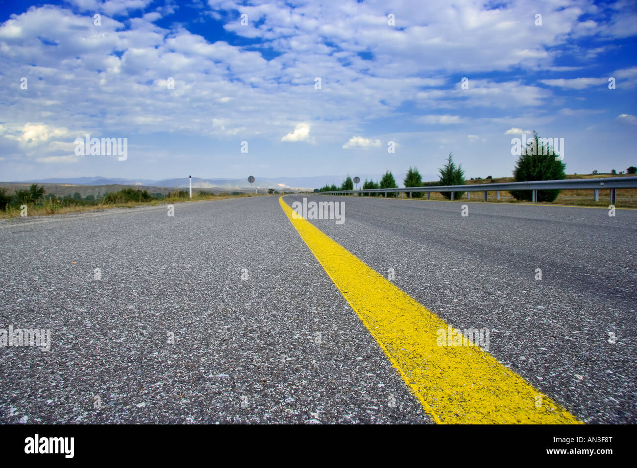 Empty highway road Stock Photo - Alamy