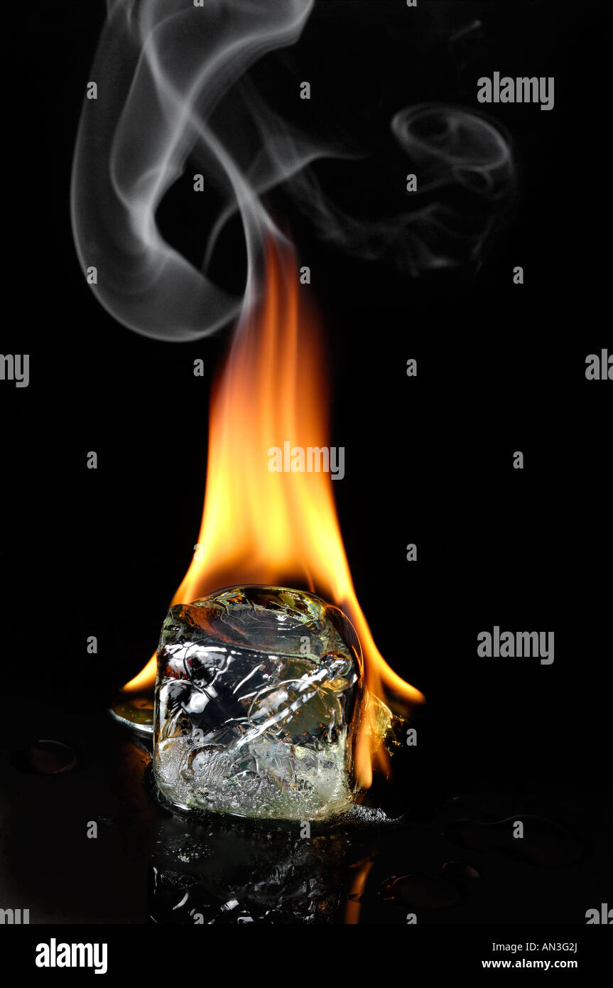 Ice cube melting smoke hi-res stock photography and images - Alamy
