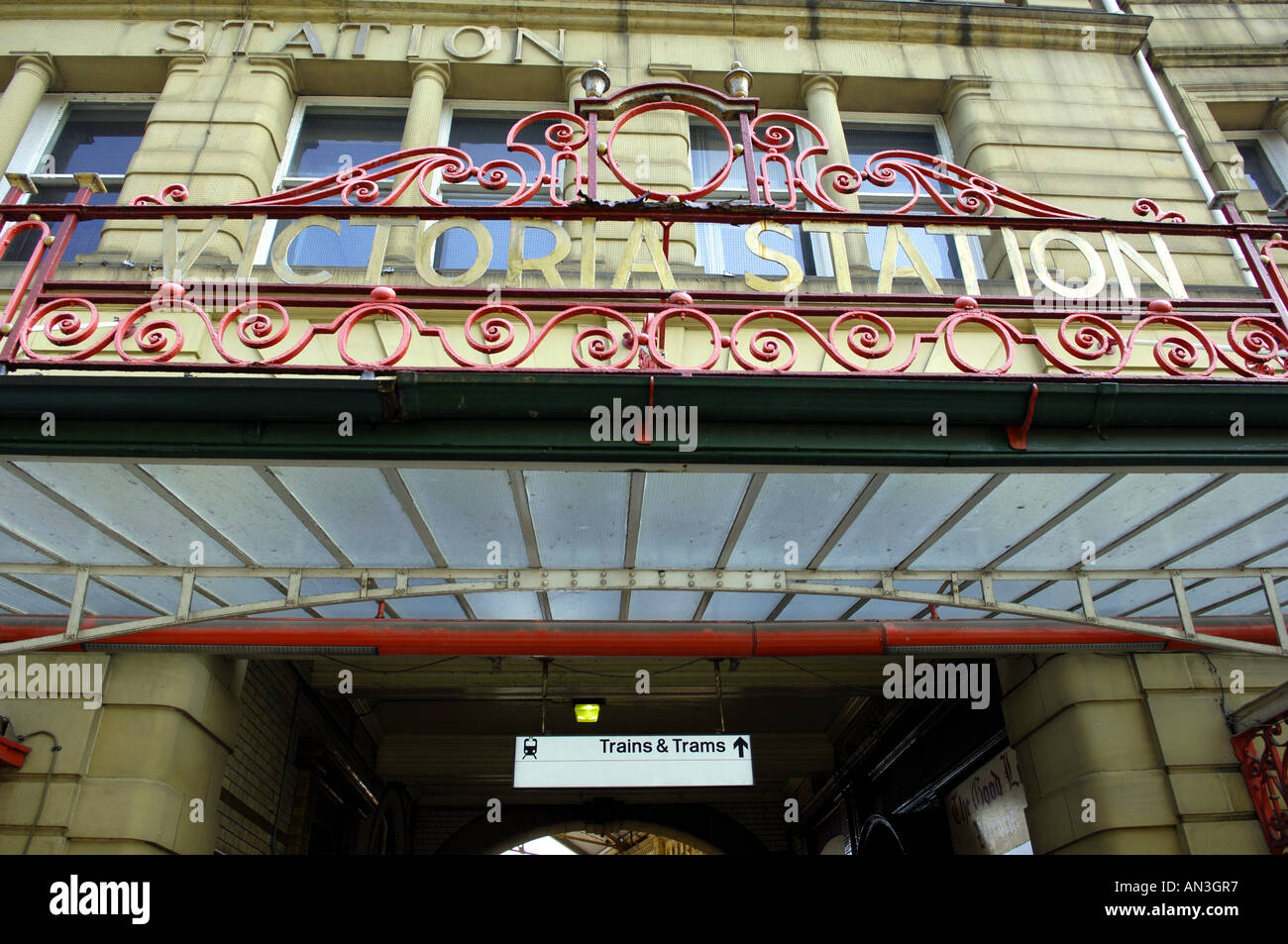 victoria railway station old fashioned trains sign details history ...