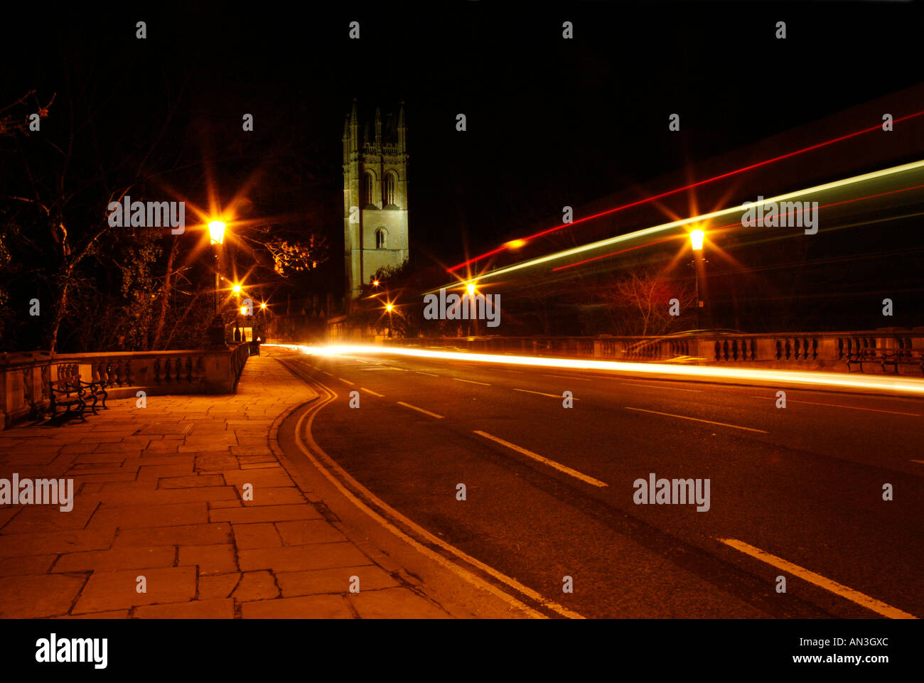 Magdalen Bridge and Tower at night Stock Photo - Alamy