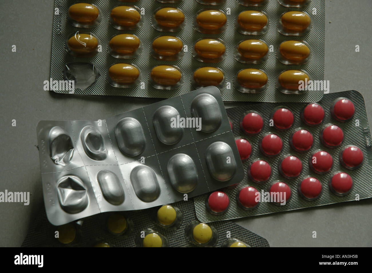 Medikamentose hi-res stock photography and images - Alamy