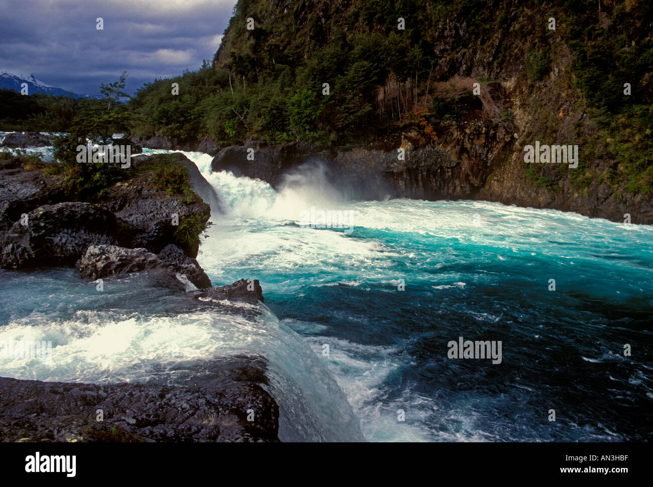 Parque nacional vicente perez rosales hi-res stock photography and ...