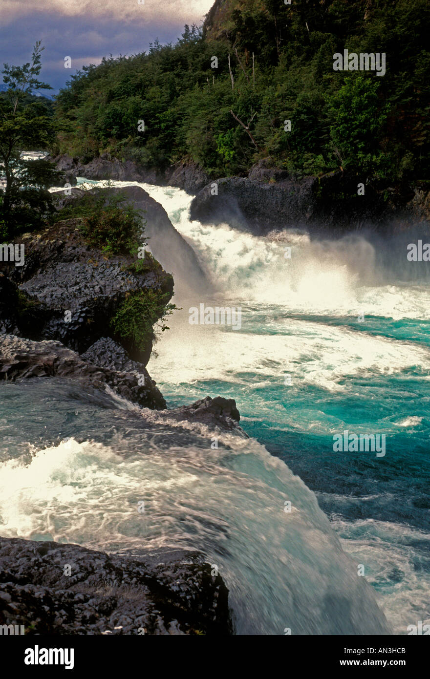 Parque nacional vicente perez rosales hi-res stock photography and ...