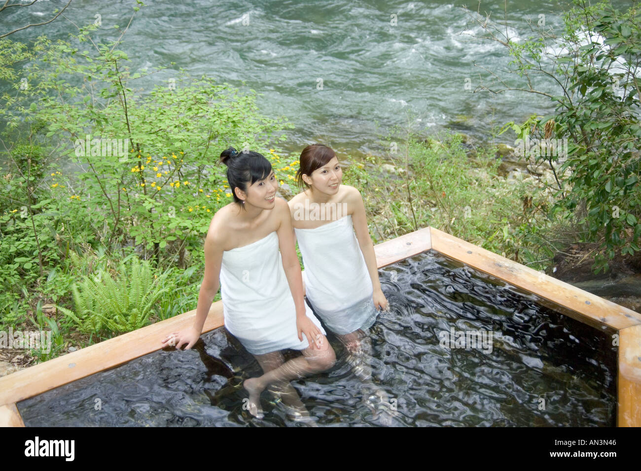 Women in onsen hot spring hi-res stock photography and images - Alamy
