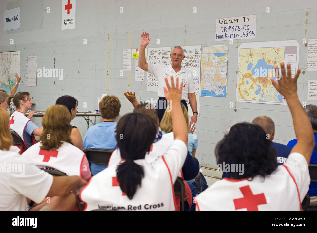 Red Cross Volunteers Coordinate Hurricane Katrina Relief Stock Photo ...