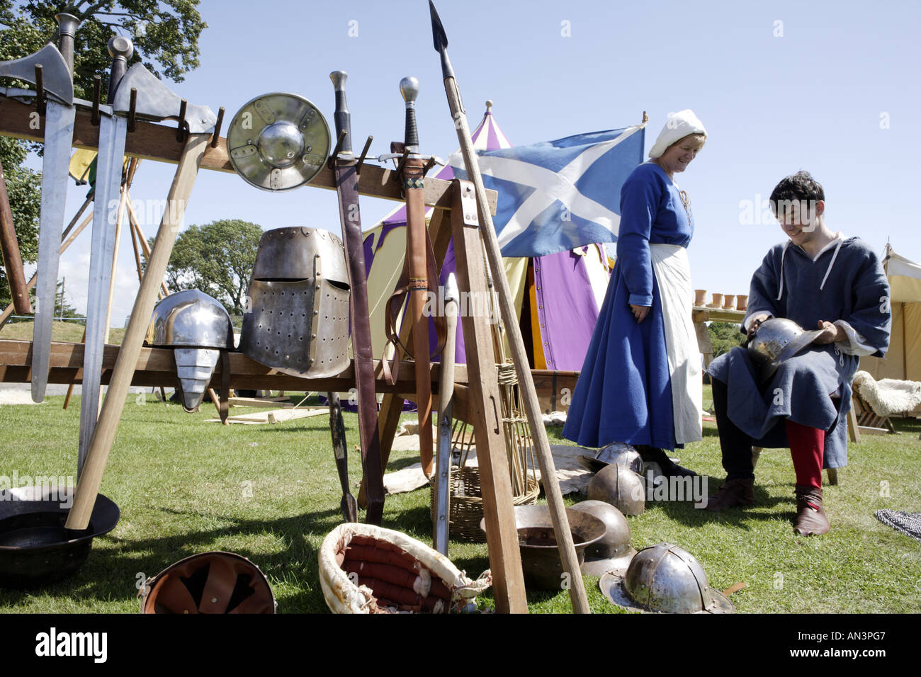 Medieval armoury hi-res stock photography and images - Alamy