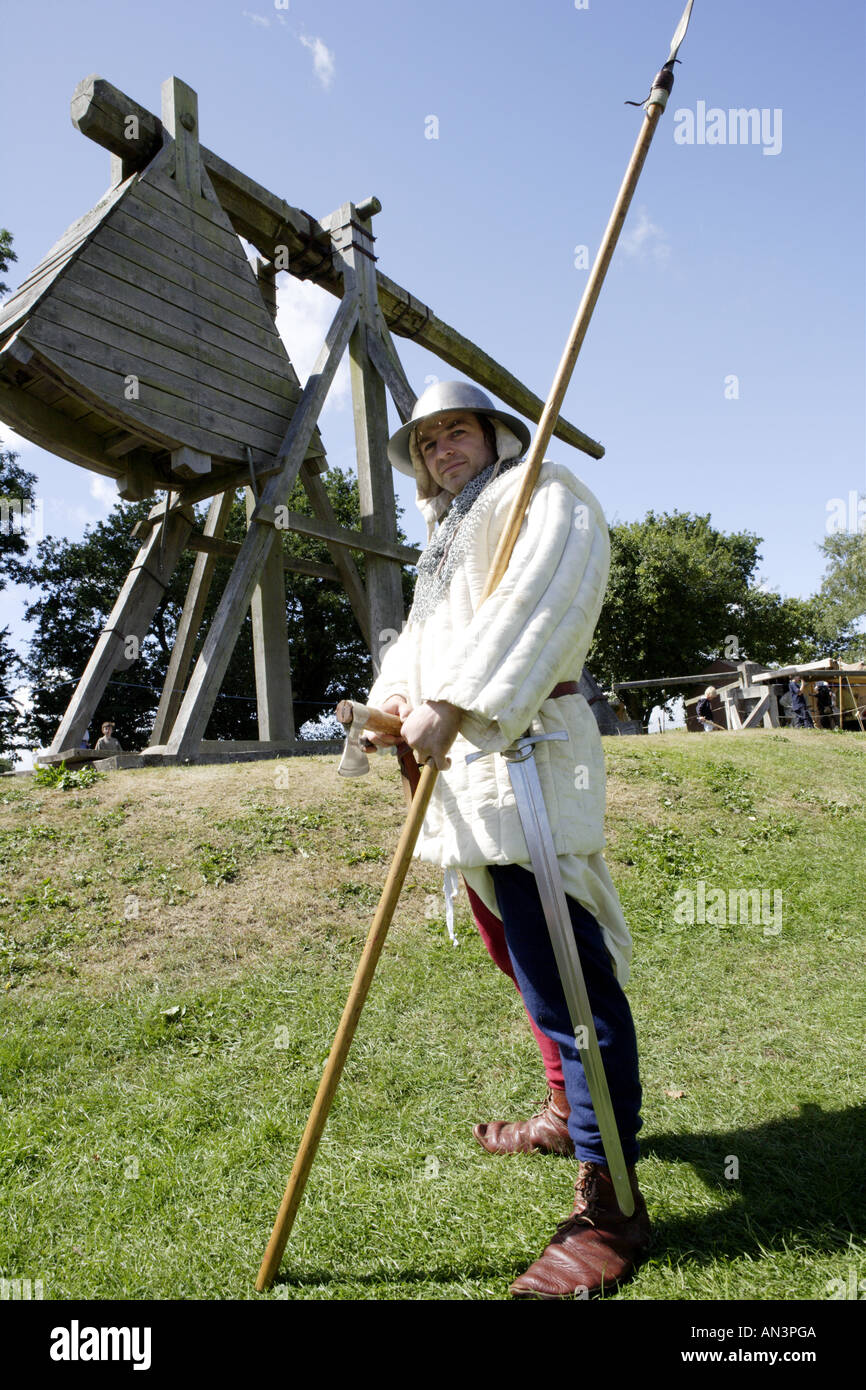 Medieval Scottish infantry soldier Stock Photo - Alamy