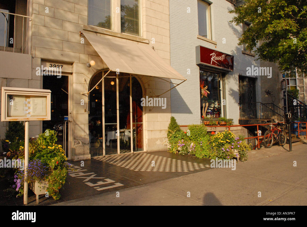 Lexpress french restaurant hi-res stock photography and images - Alamy