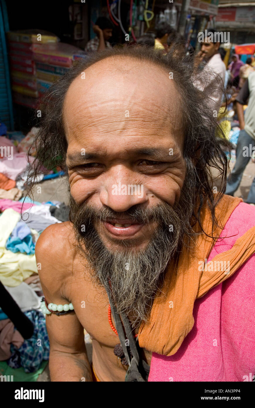 Smiling hindu monk hi-res stock photography and images - Alamy