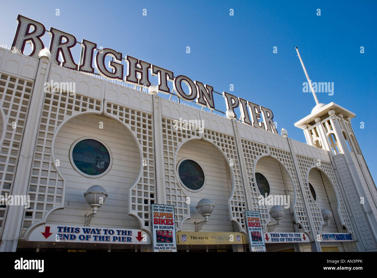 The sign on top of the entrance to Brighton Pier Stock Photo - Alamy