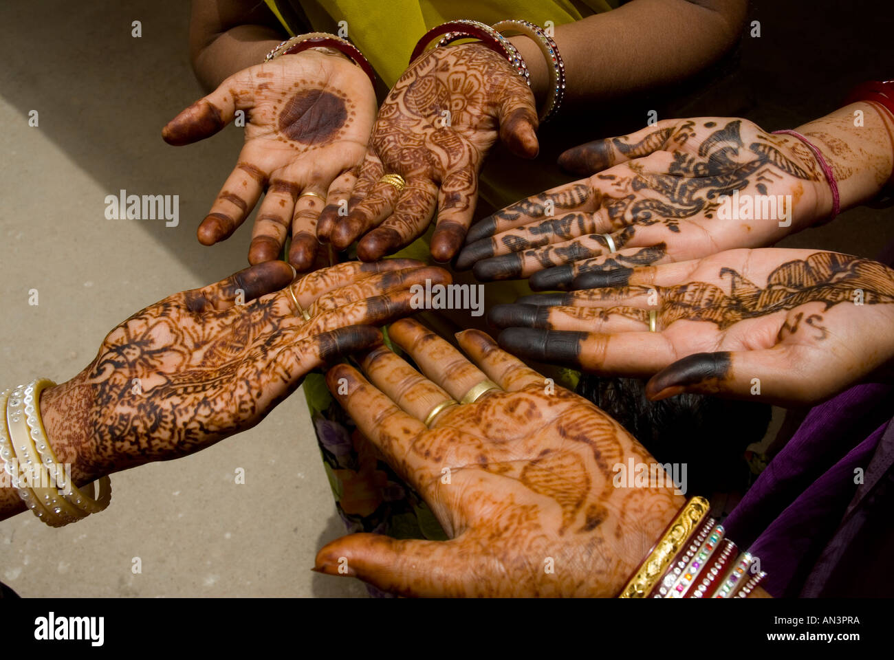 Close up henna designs hi-res stock photography and images - Alamy